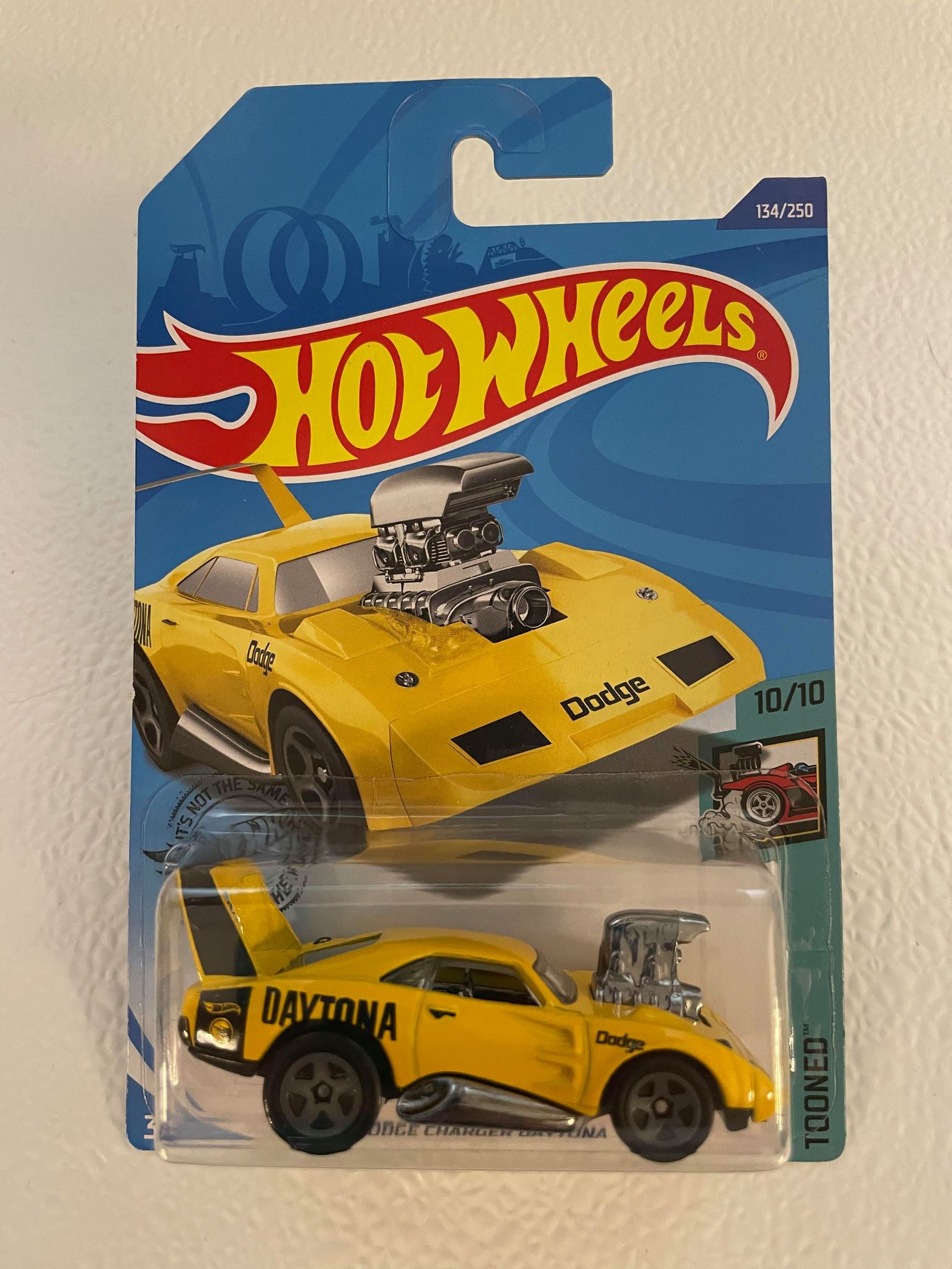 Dodge Charger Daytona - Treasure Hunt · Distribution Diecast64