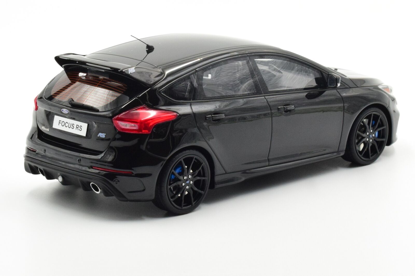 Ford Focus MK III RS - Ottomobile · Distribution Diecast64