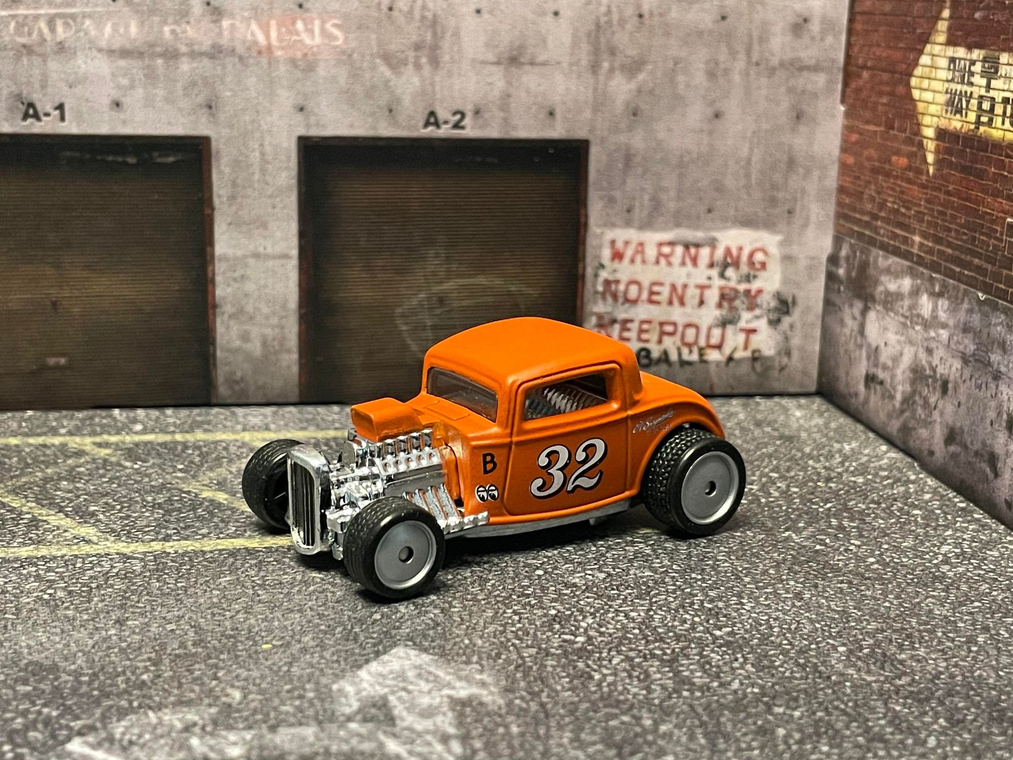 '32 Ford - Team Transport · Distribution Diecast64