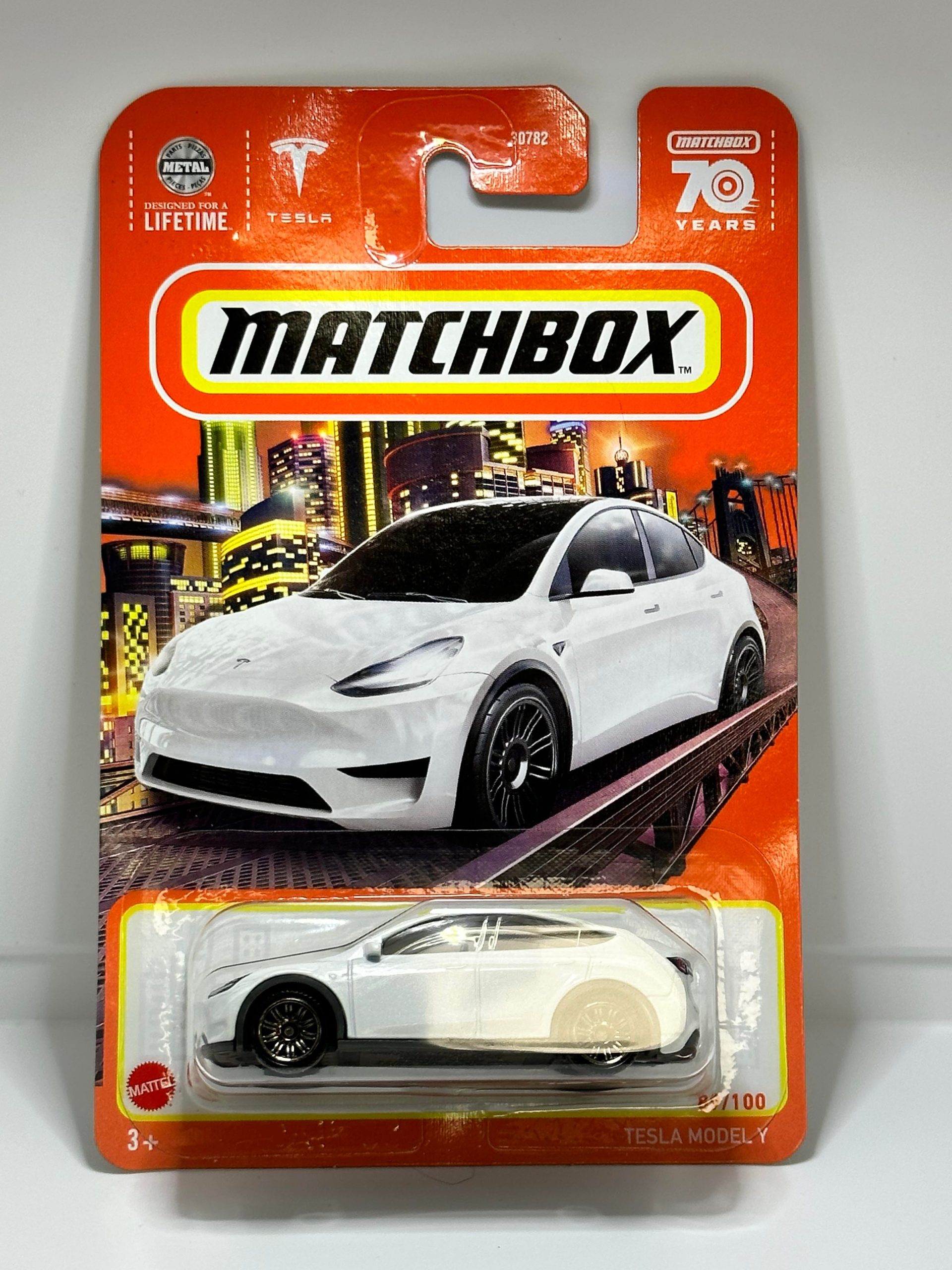 Tesla Model Y · Distribution Diecast64