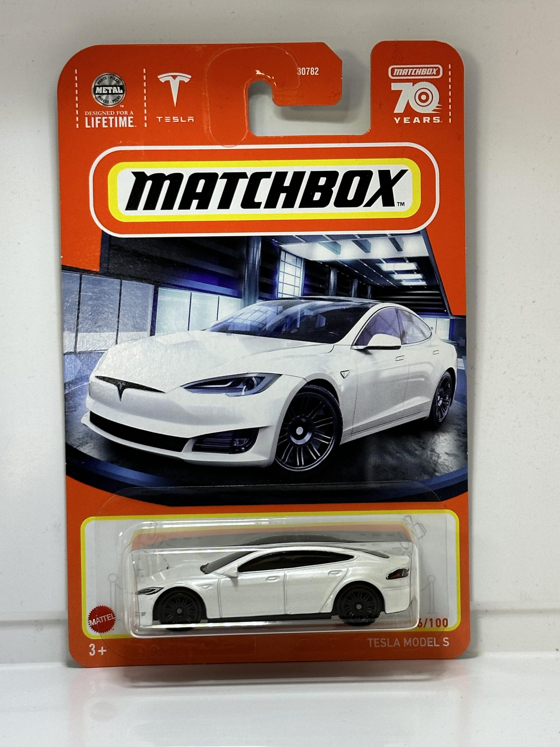 Tesla Model S · Distribution Diecast64