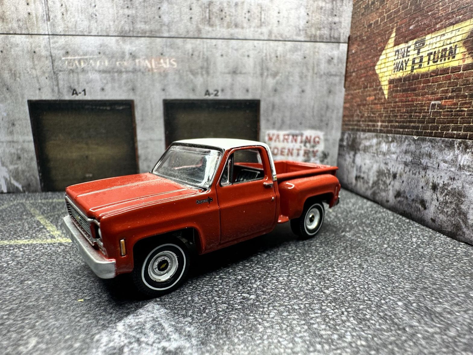 1973 Chevy Cheyenne Stepside · Distribution Diecast64