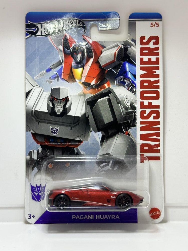 Pagani Huayra - Transformers · Distribution Diecast64