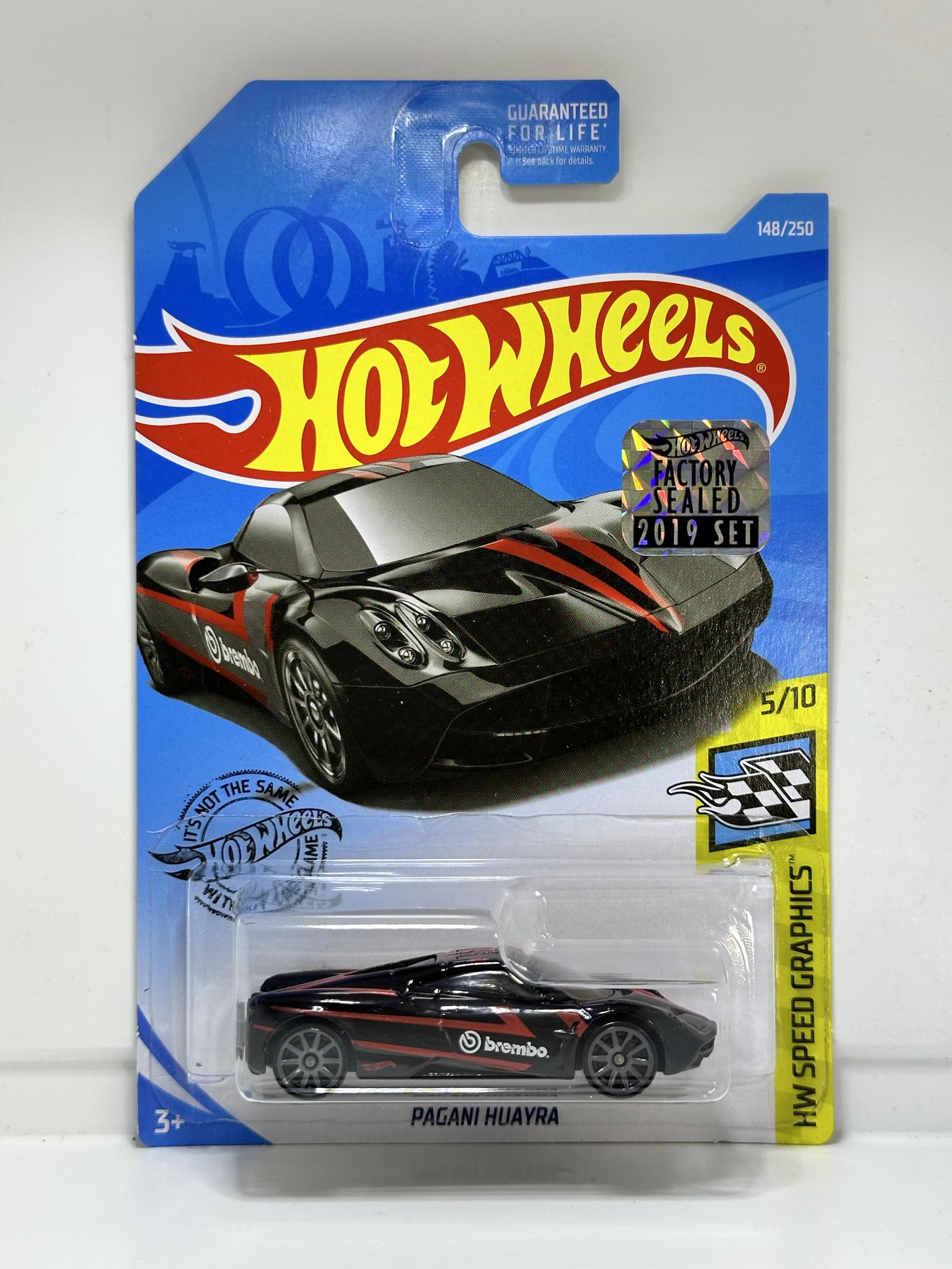 Pagani Huayra - Factory Sealed · Distribution Diecast64