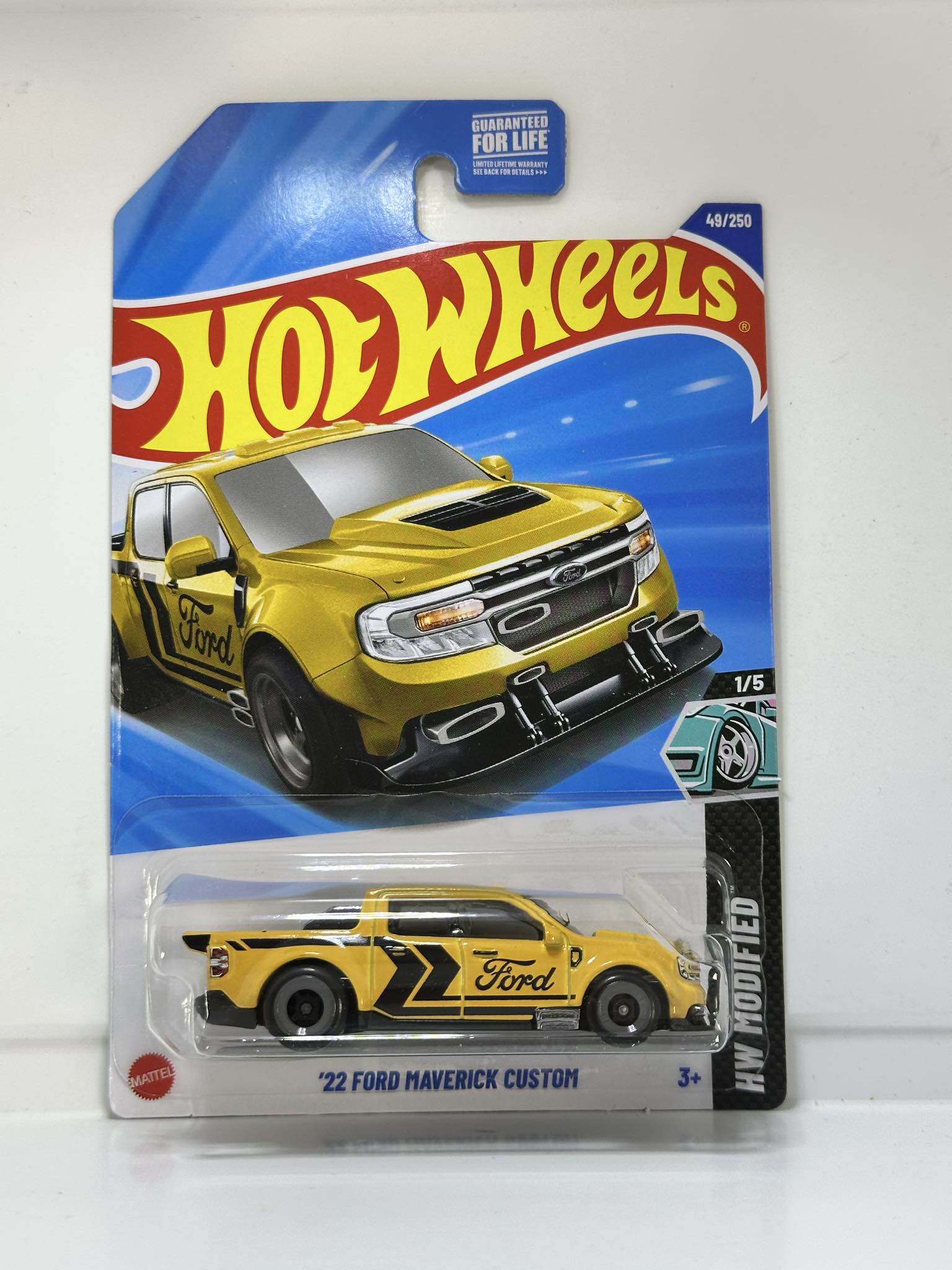 '22 Ford Maverick Custom · Distribution Diecast64