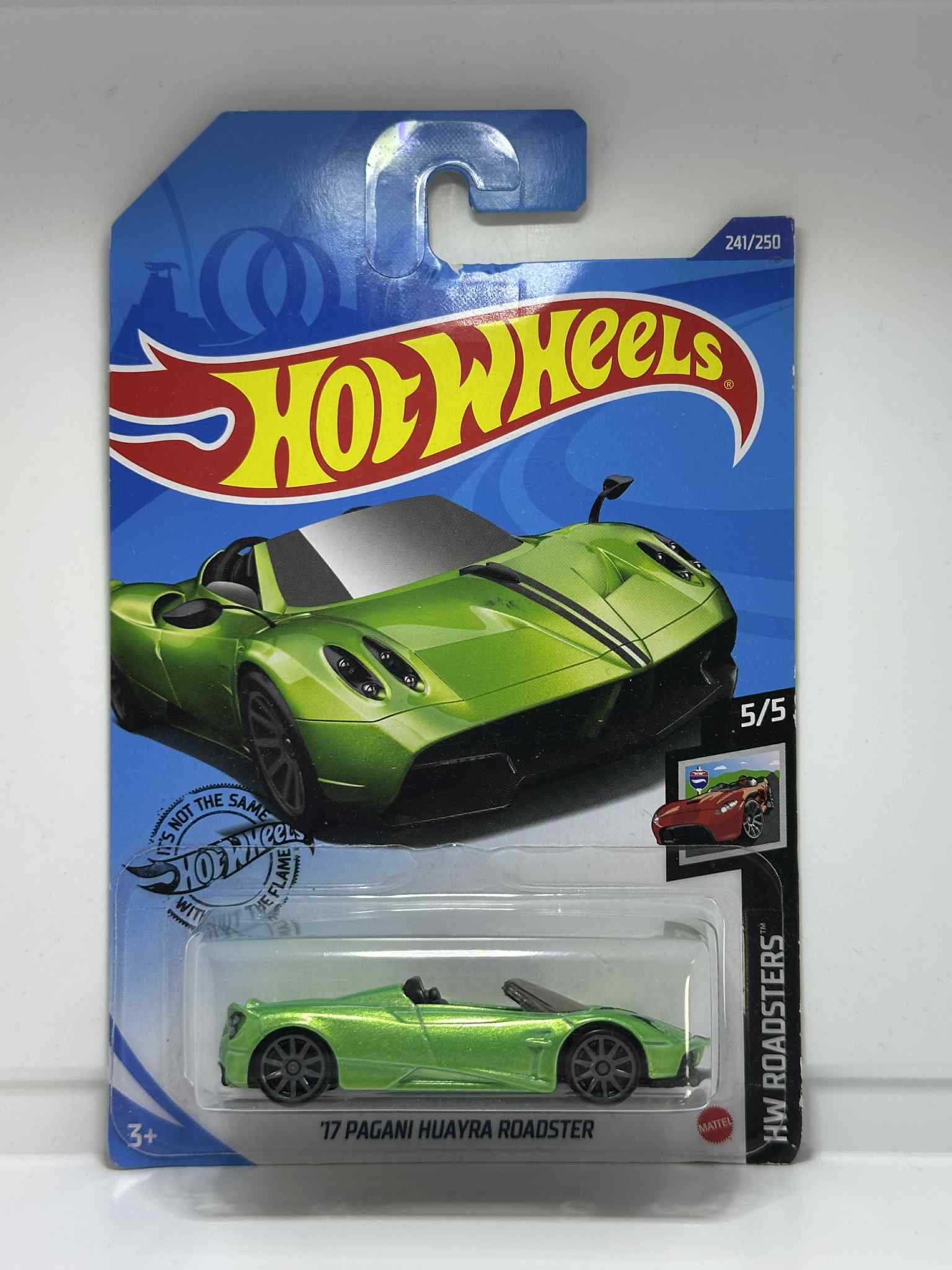'17 Pagani Huayra Roadster · Distribution Diecast64